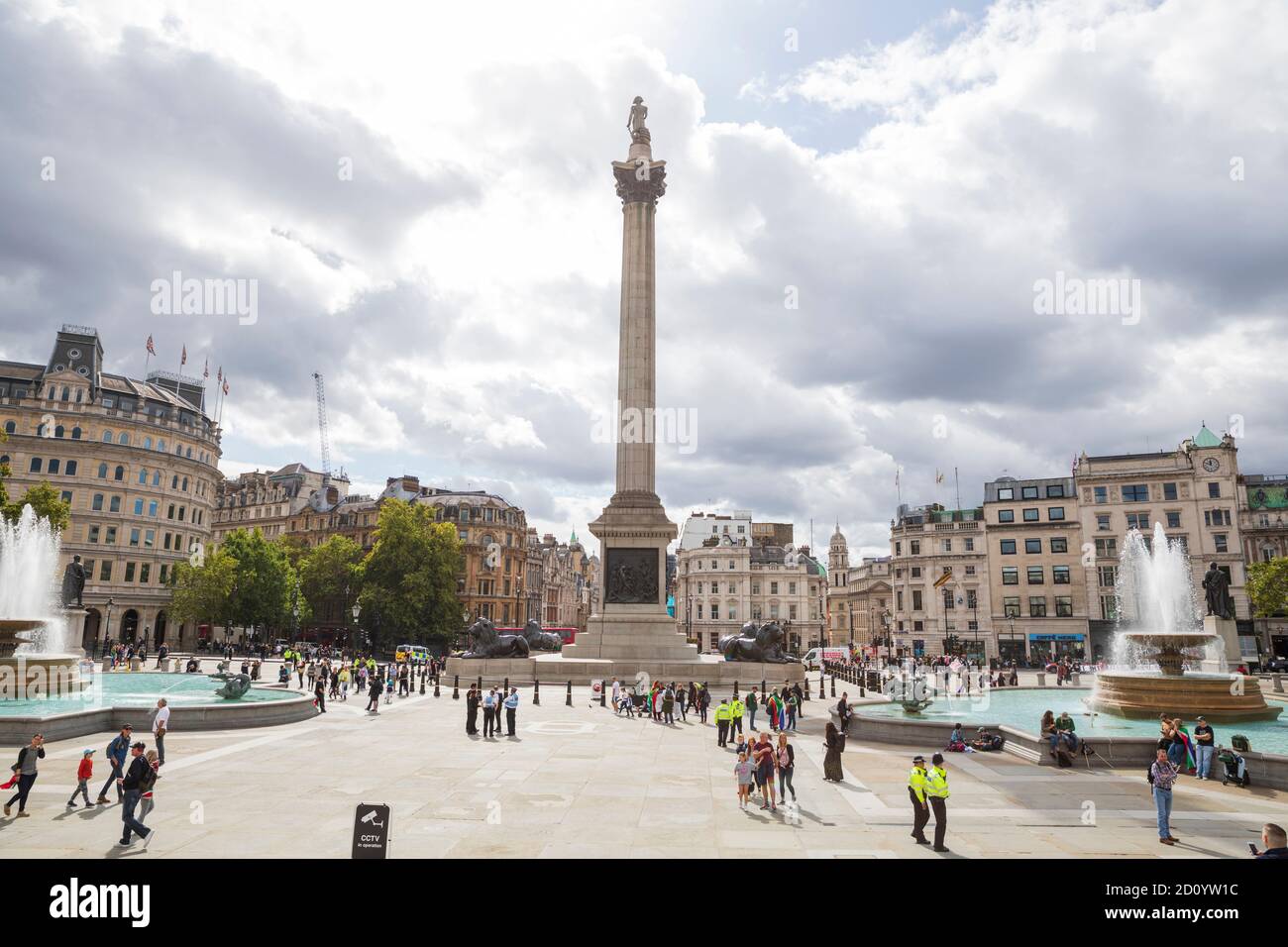 Nelsons column hi-res stock photography and images - Alamy