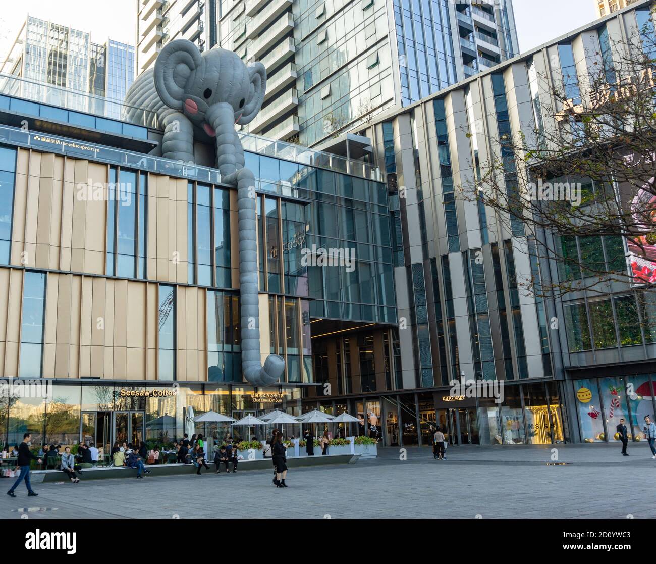 Large scale art installation hi-res stock photography and images - Alamy