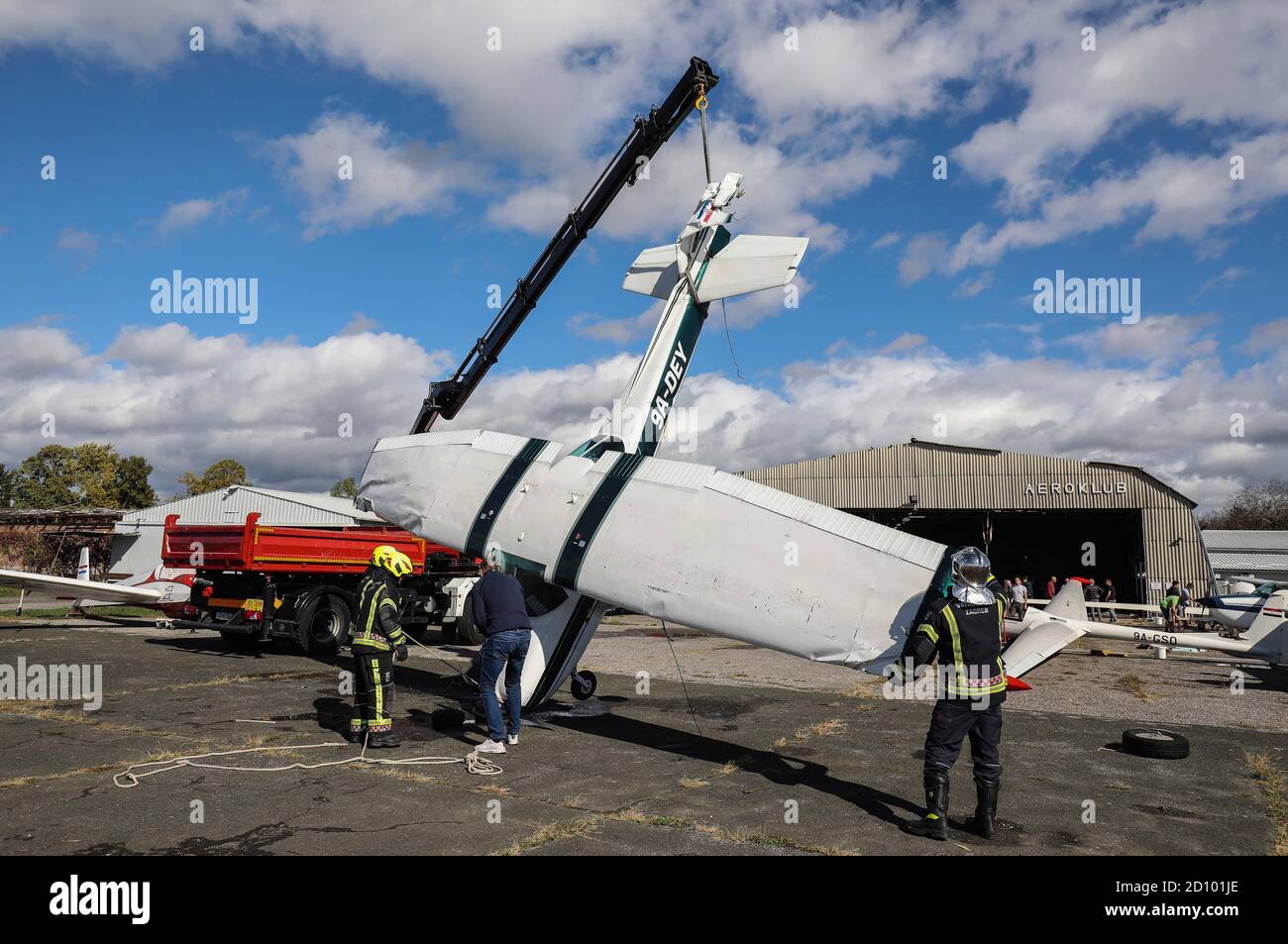 Lucko airport hi-res stock photography and images - Alamy