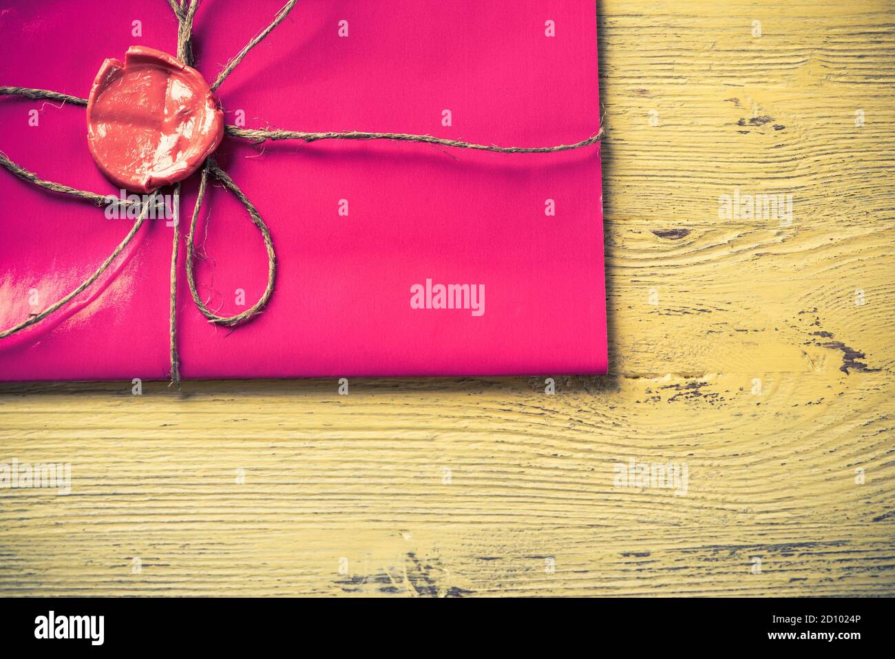 Letter with seal on table Stock Photo - Alamy