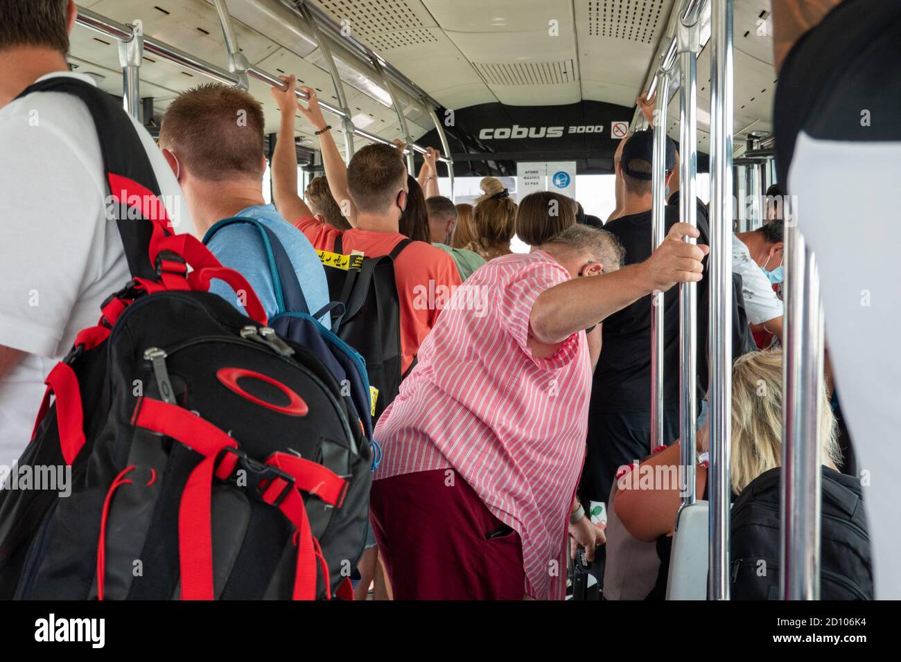 Plane bus airport passengers hi-res stock photography and images - Alamy