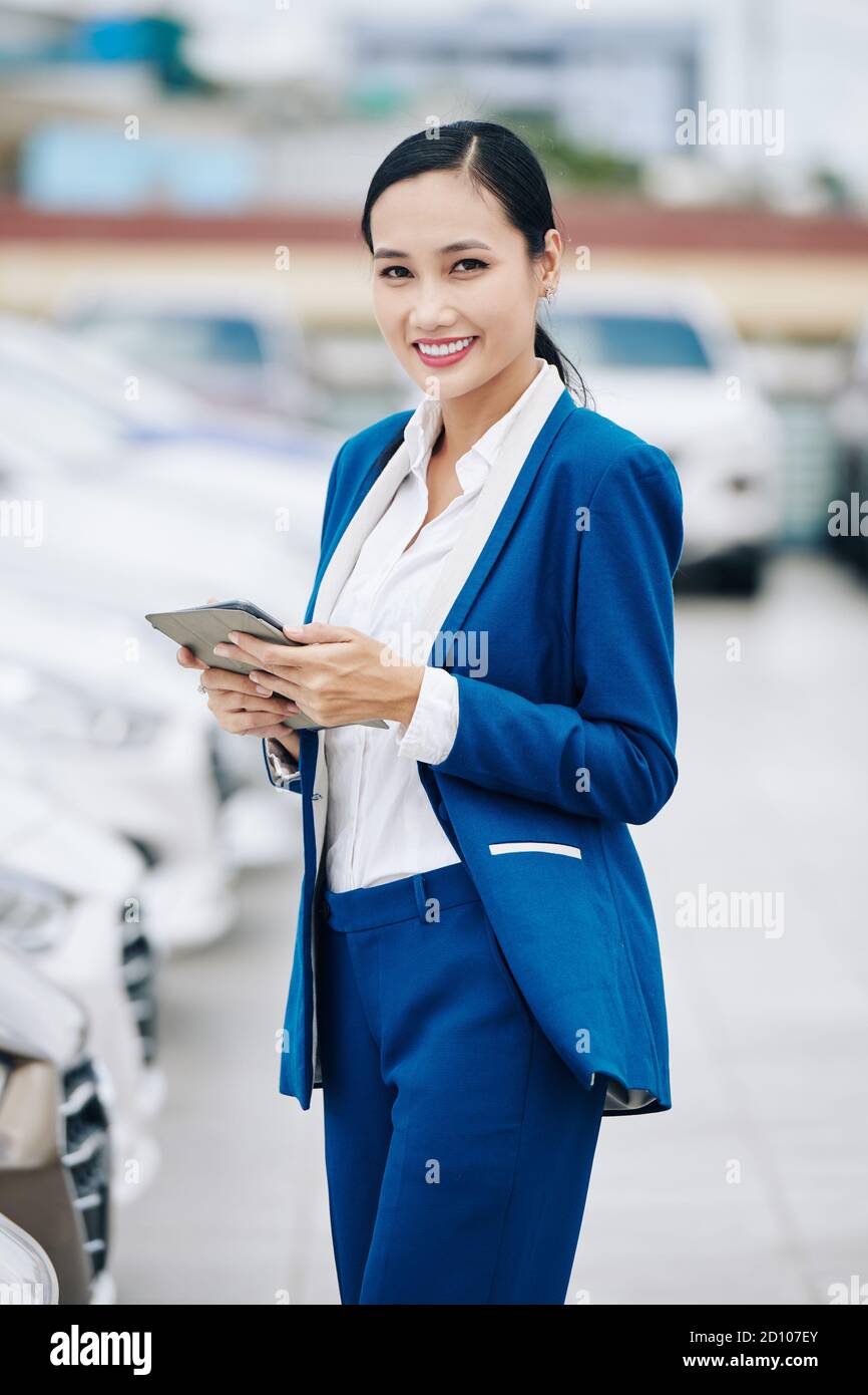 Car dealership manager Stock Photo - Alamy