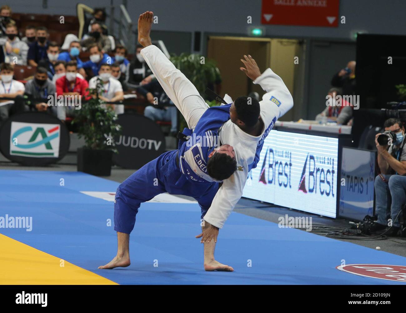 Etienne Devert of Team Flam 91 and Olivier Fleurmon of ES Blanc Mesnil ...