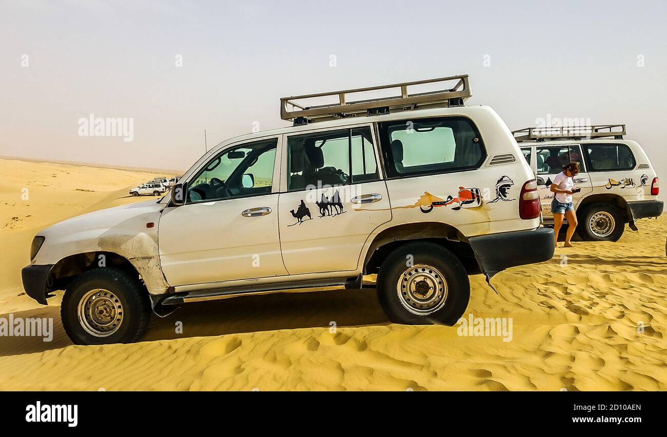 Jeep Safari in the desert of Sahara. Tunisia Stock Photo - Alamy