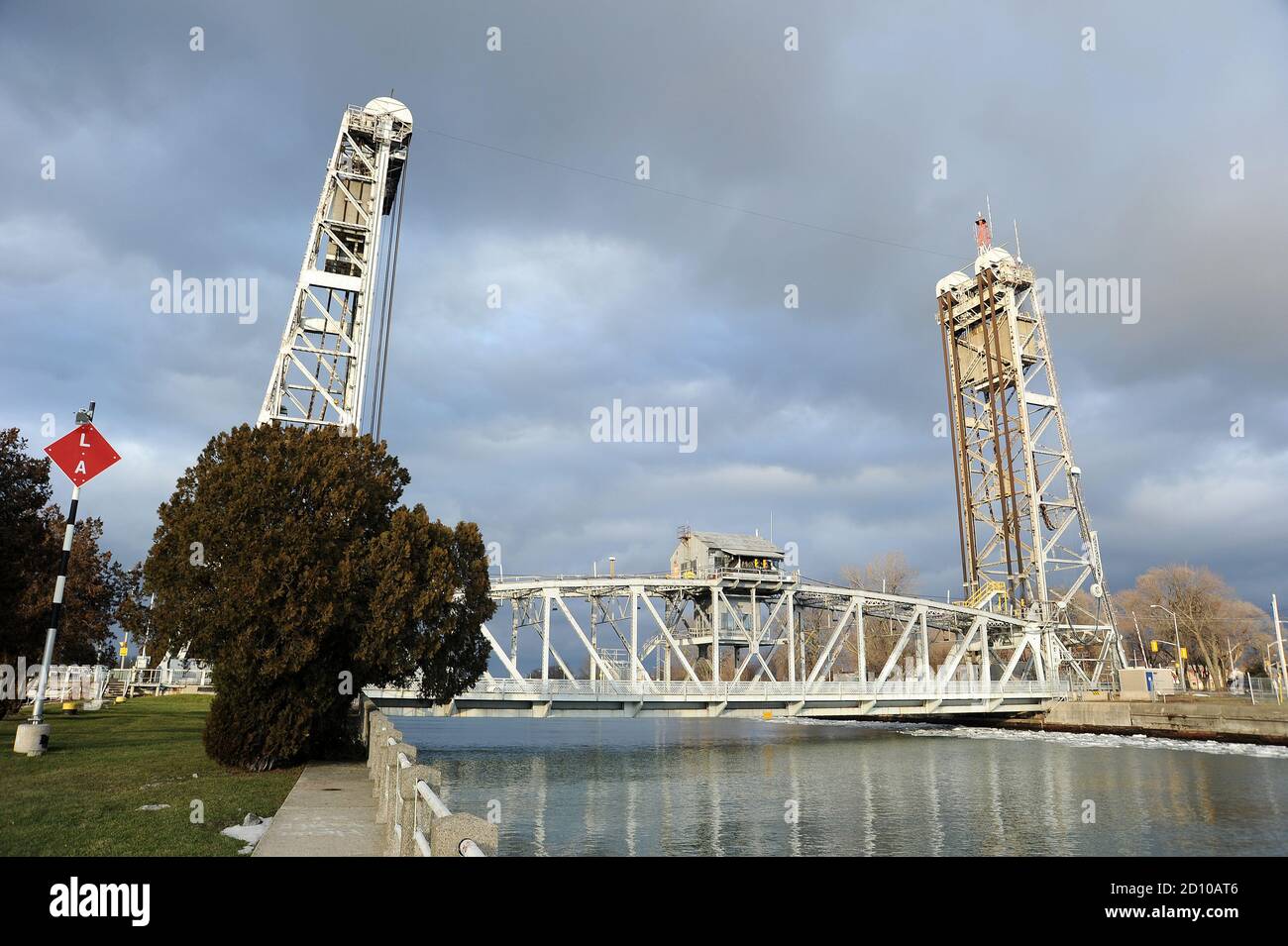 Clarence Street Bridge Stock Photo - Alamy