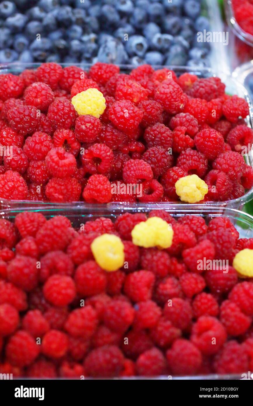 Selling raspberries hi-res stock photography and images - Alamy