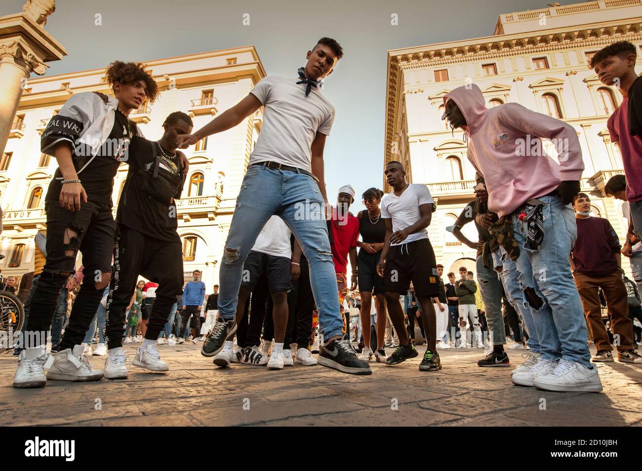 Rap battle street hi-res stock photography and images - Alamy