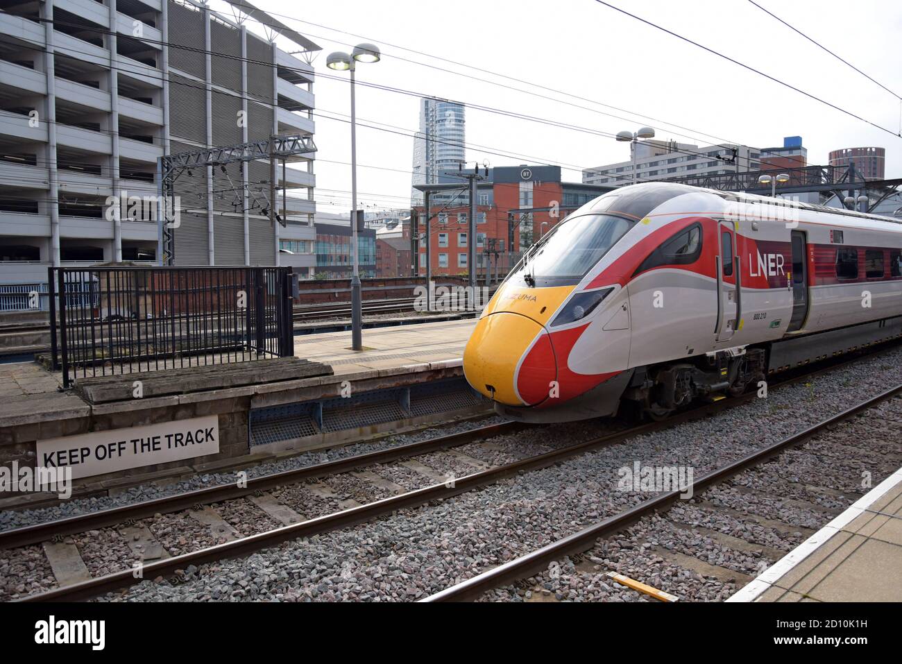 An LNER Azuma high speed train at Leeds Station, Yorkshire, UK Stock ...
