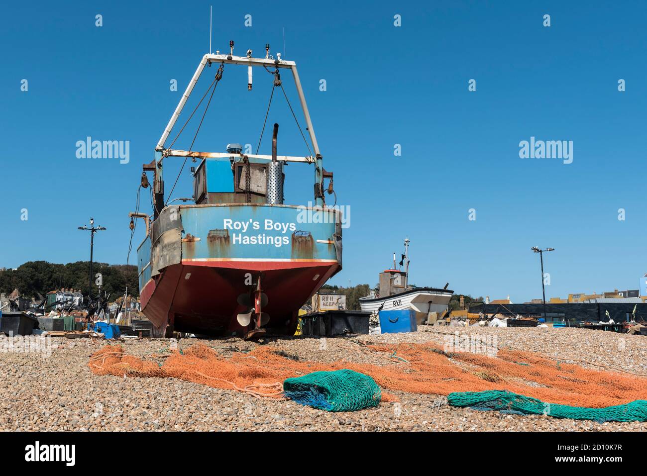 Beached boats autumn blue sky hi-res stock photography and images - Alamy