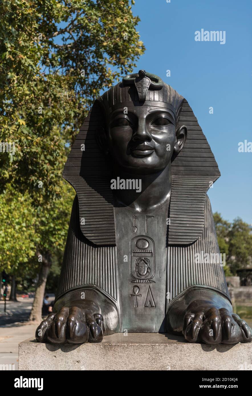 Sphinx by Cleopatra's Needle on the Embankment in London Stock Photo ...