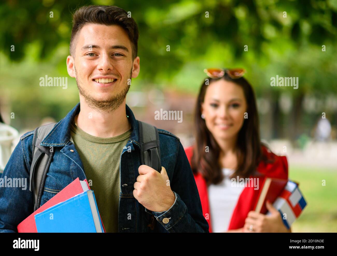 Degree students happy hi-res stock photography and images - Alamy