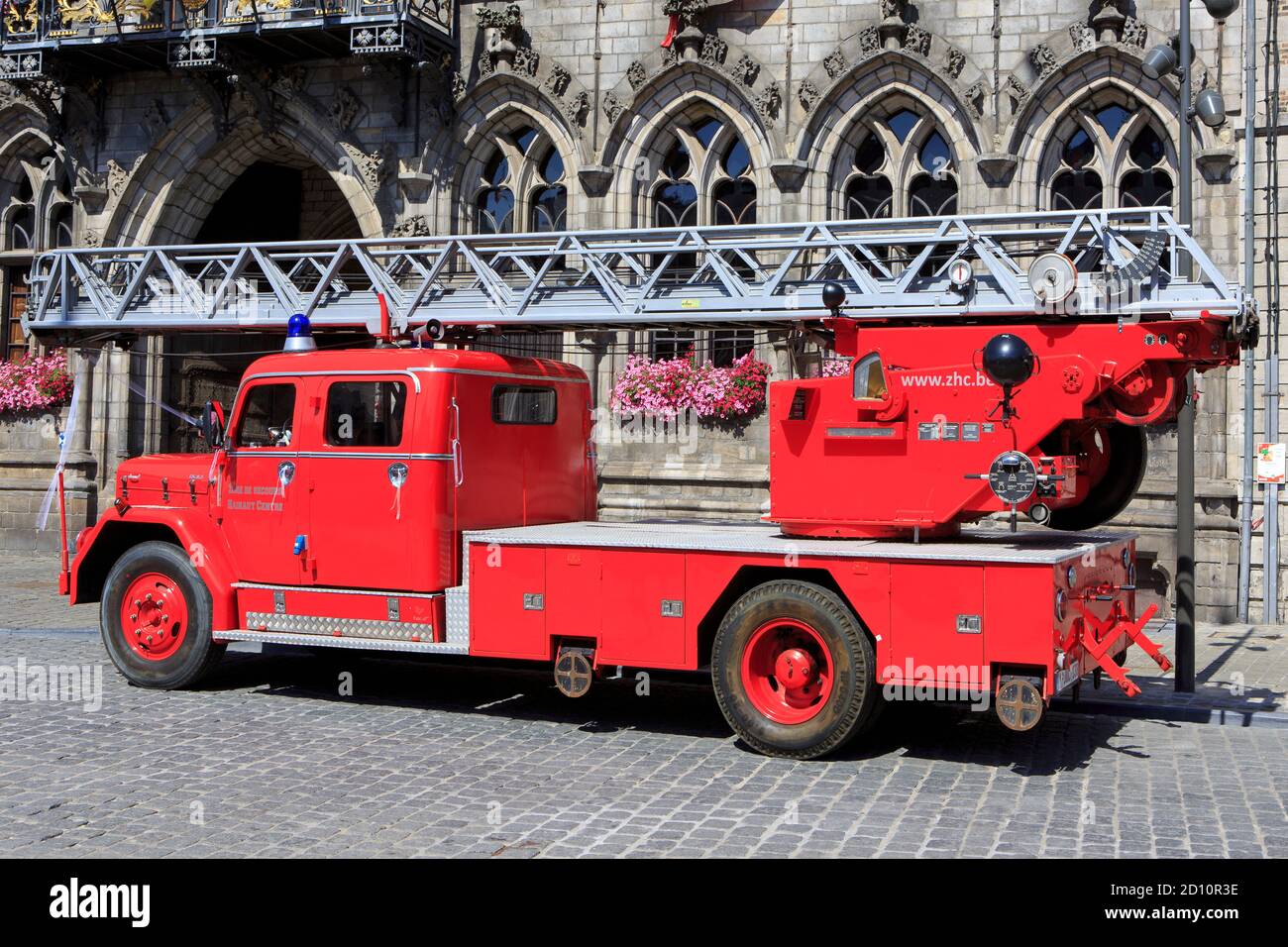 Restored fire truck hi-res stock photography and images - Alamy
