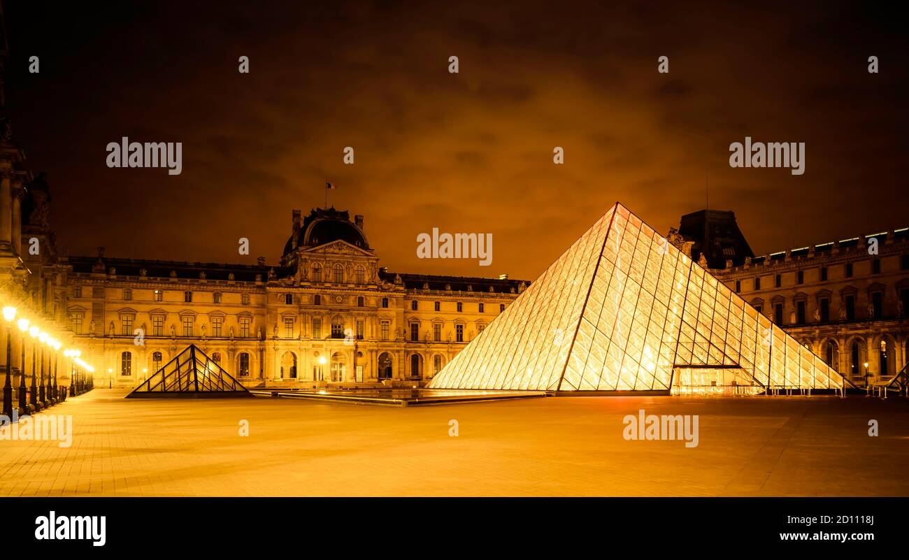 Louvre pyramid night no lights hi-res stock photography and images - Alamy