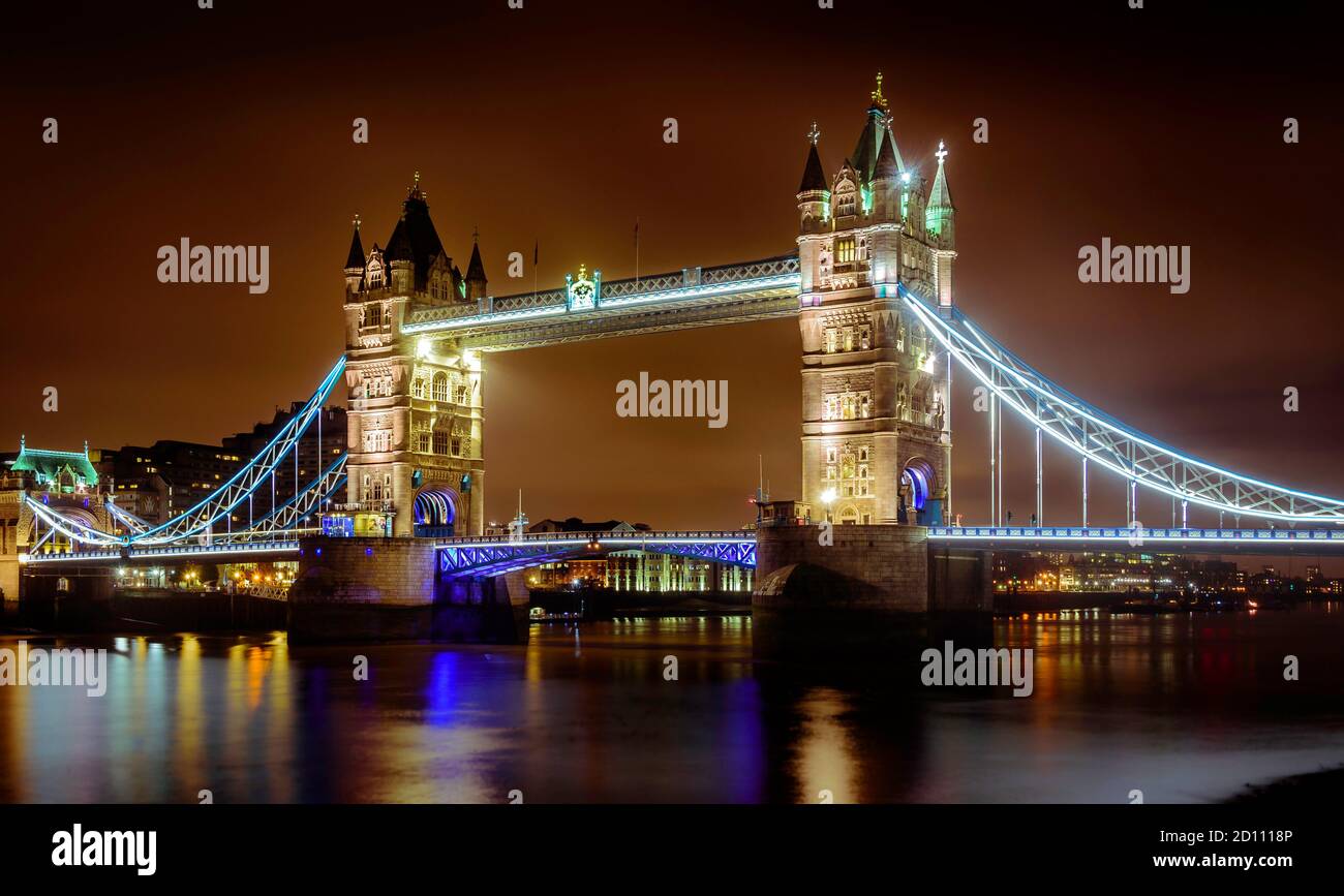 Thames colors hi-res stock photography and images - Alamy