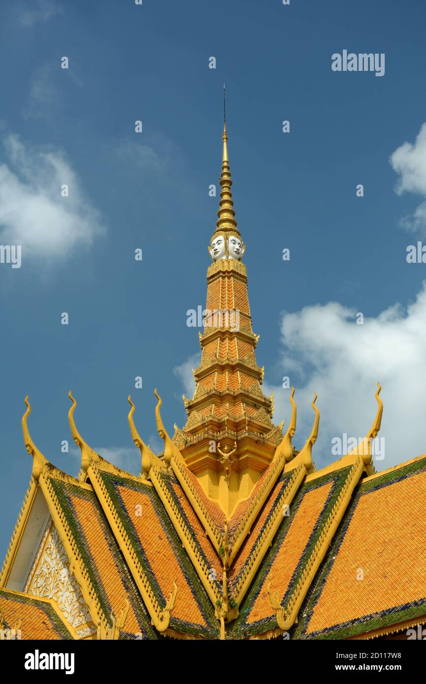 Hall royal palace phnom penh hi-res stock photography and images - Alamy