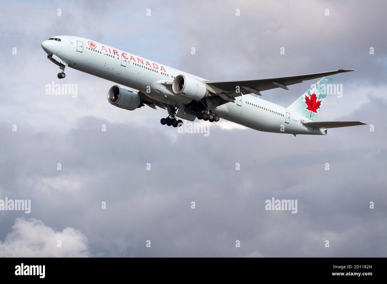 Air Canada Boeing 777 -300 jet airliner plane C-FIVR taking off in bad ...