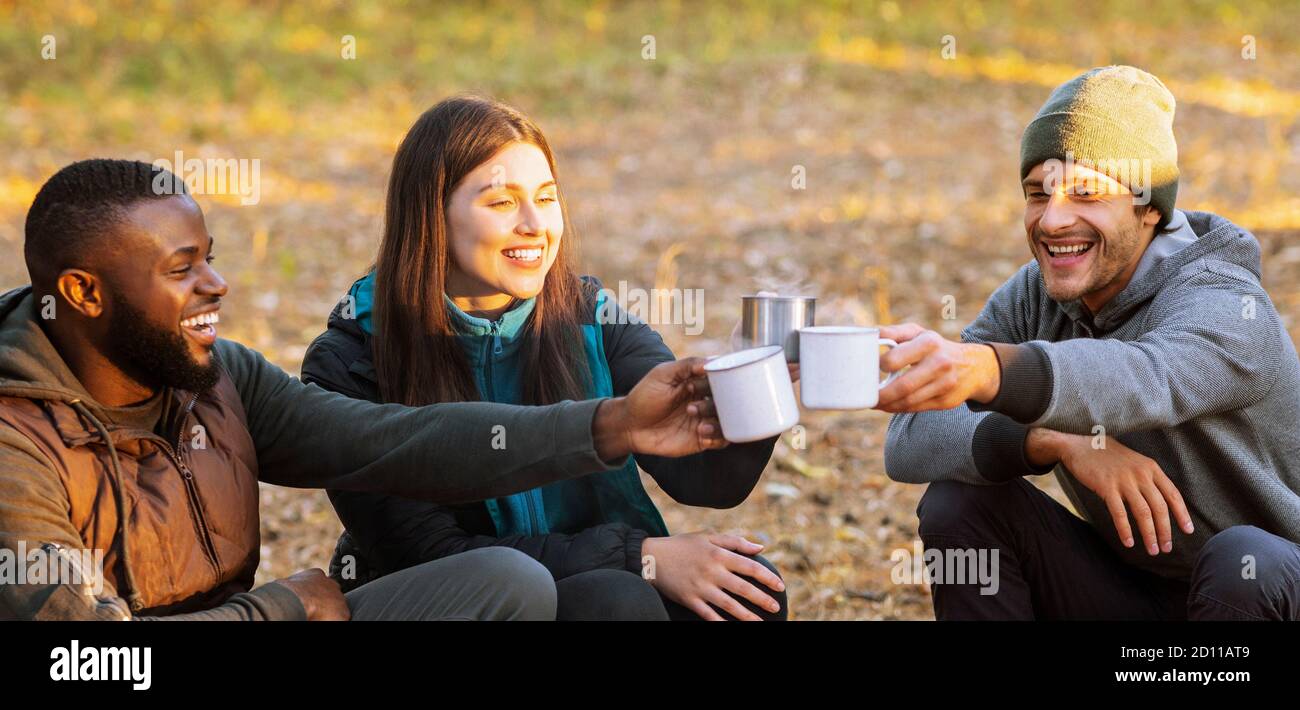 Happy smiling friends cups hi-res stock photography and images - Alamy