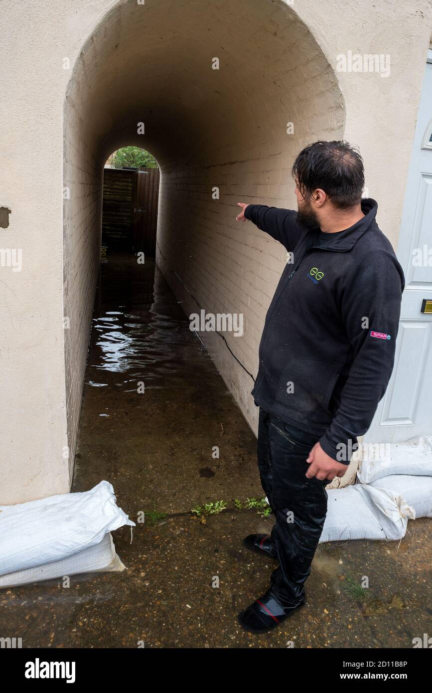 Southcourt flooding hi-res stock photography and images - Alamy
