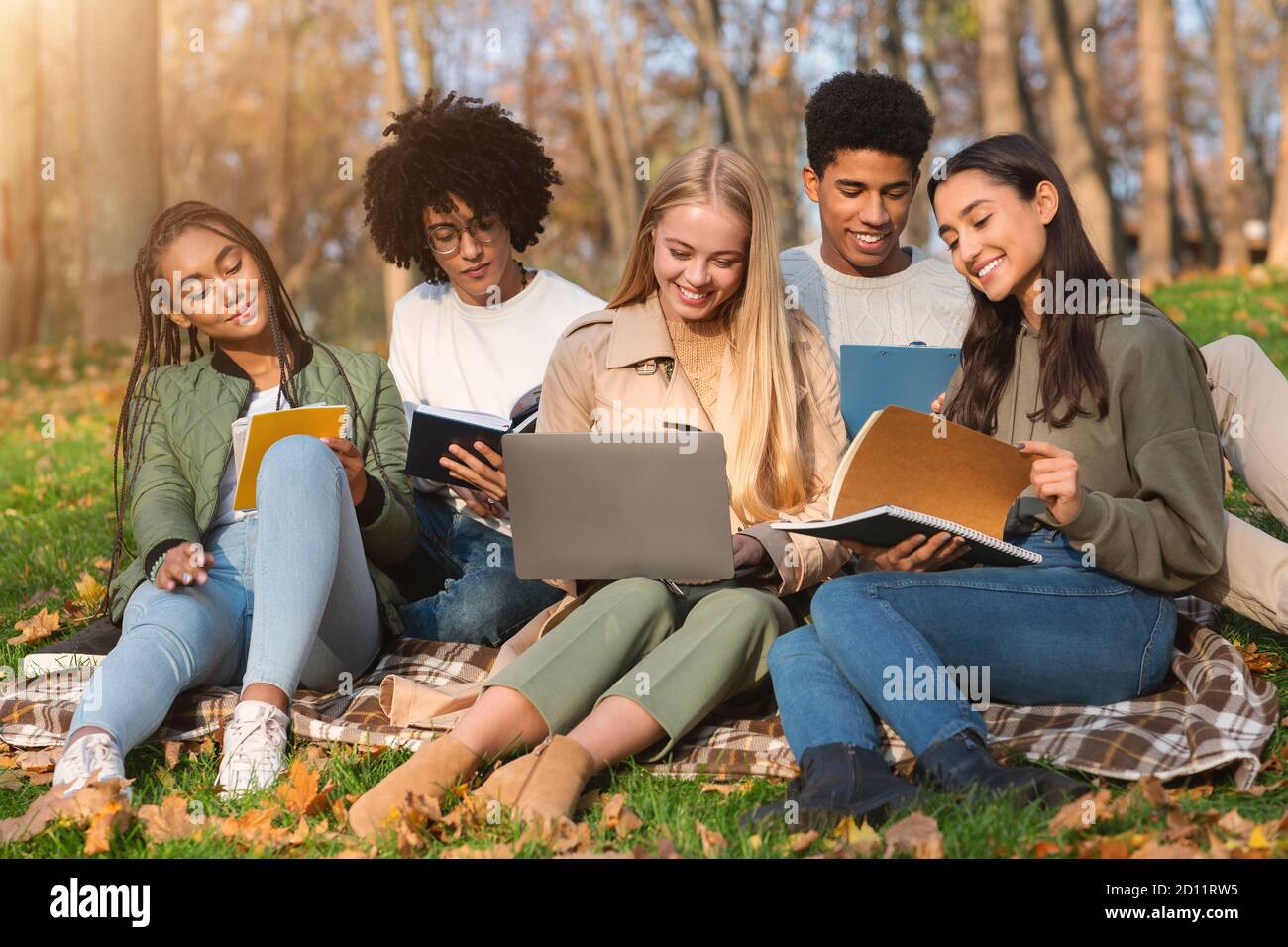Getting ready for school hi-res stock photography and images - Alamy