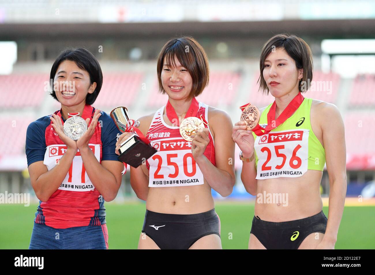 Niigata, Japan. Japan. Credit: MATSUO. 2nd Oct, 2020. (L-R) Asuka Yamamoto, Mariko Morimoto, Eri ...