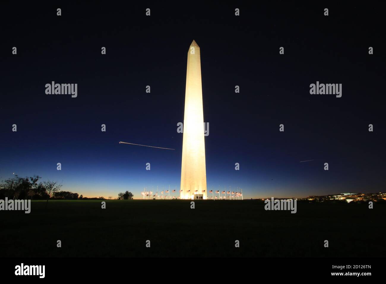 washington monument at night in usa Stock Photo - Alamy