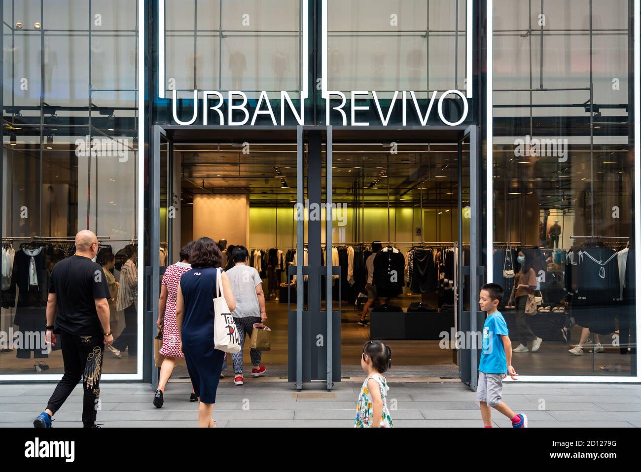 Revivo hi-res stock photography and images - Alamy