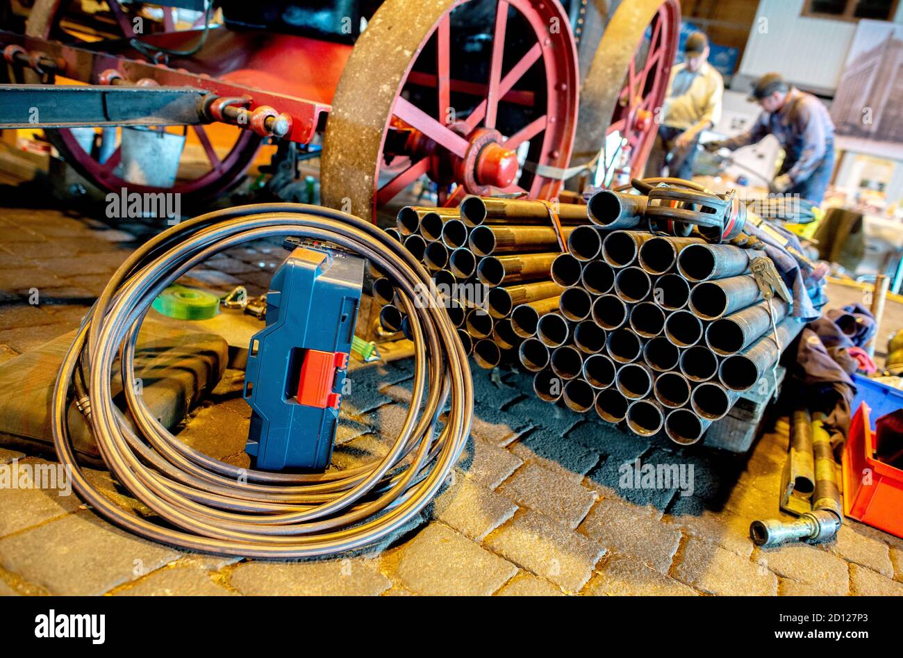 Steam engine tools hi-res stock photography and images - Alamy