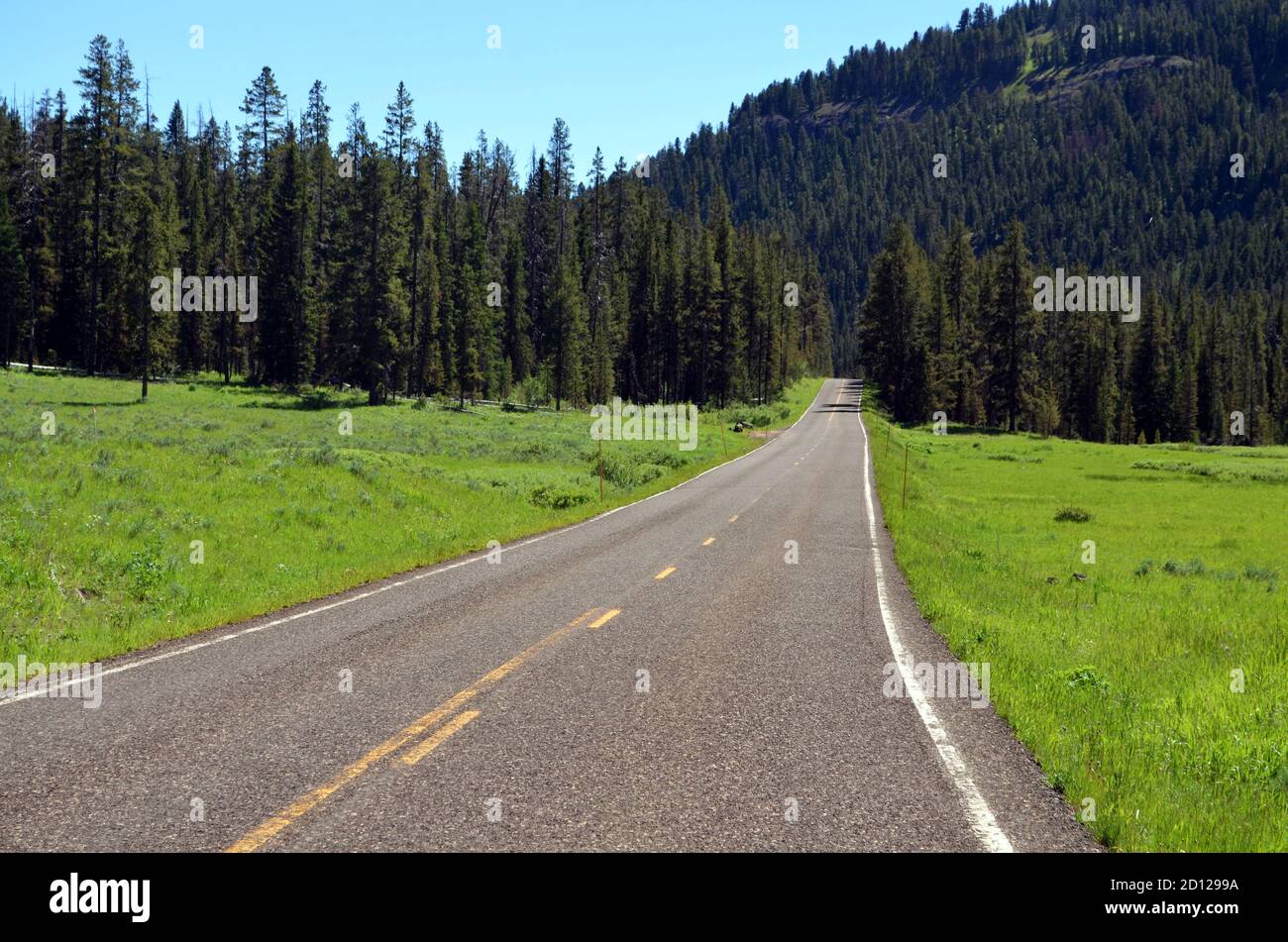 Wyoming - Northeastern Yellowstone Highway Stock Photo - Alamy