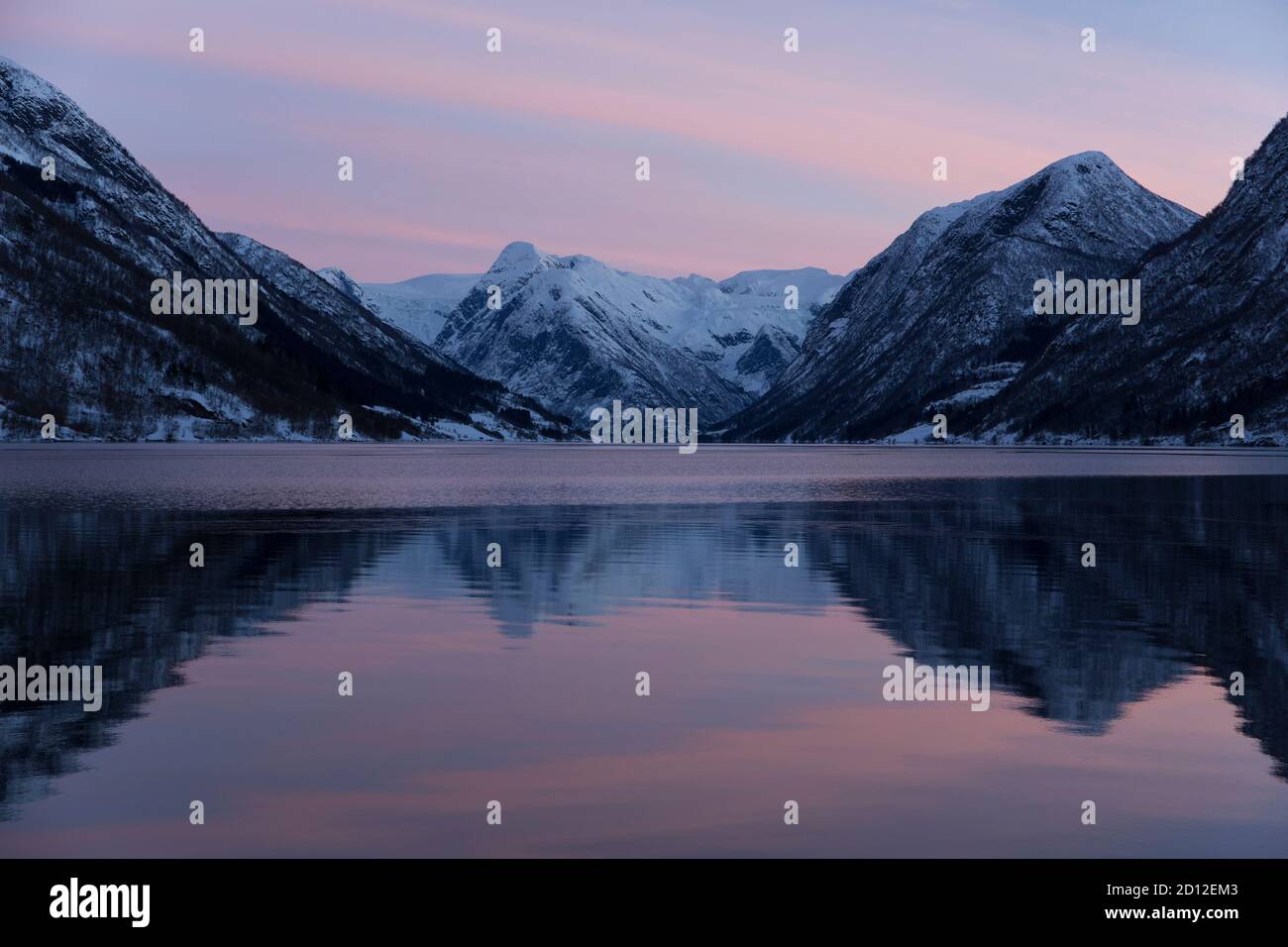 geography/travel, Norway, Sogn, morning mood in the Fjaerlandsfjord ...
