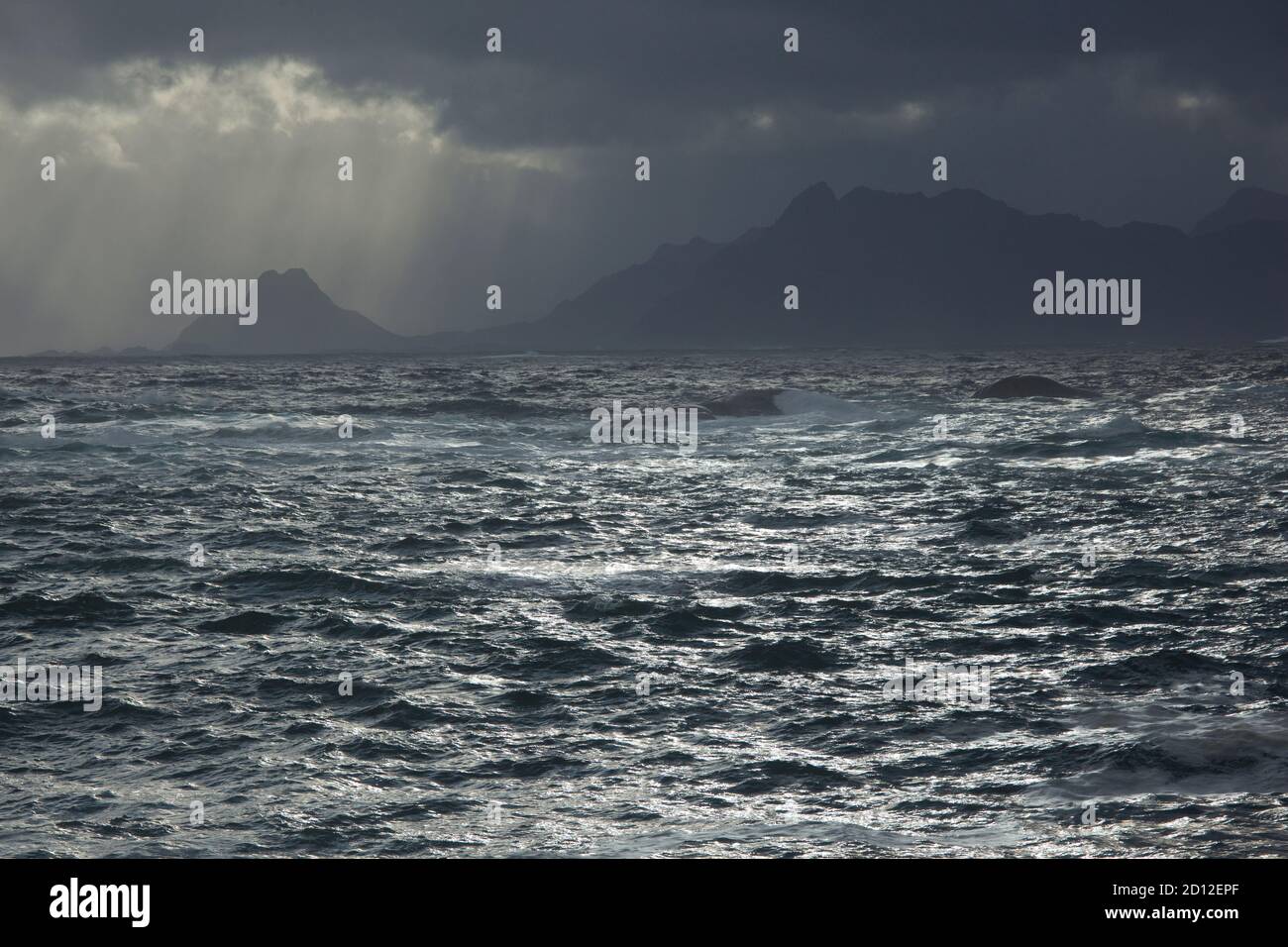 Henningsver hi-res stock photography and images - Alamy