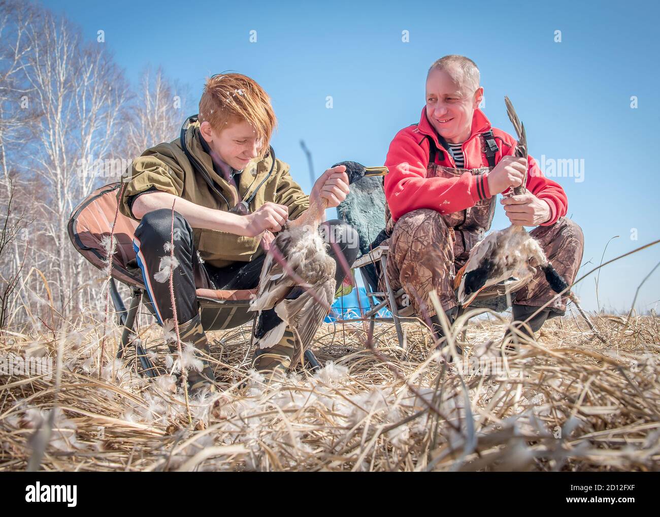 Father and son duck hunting hi-res stock photography and images - Alamy