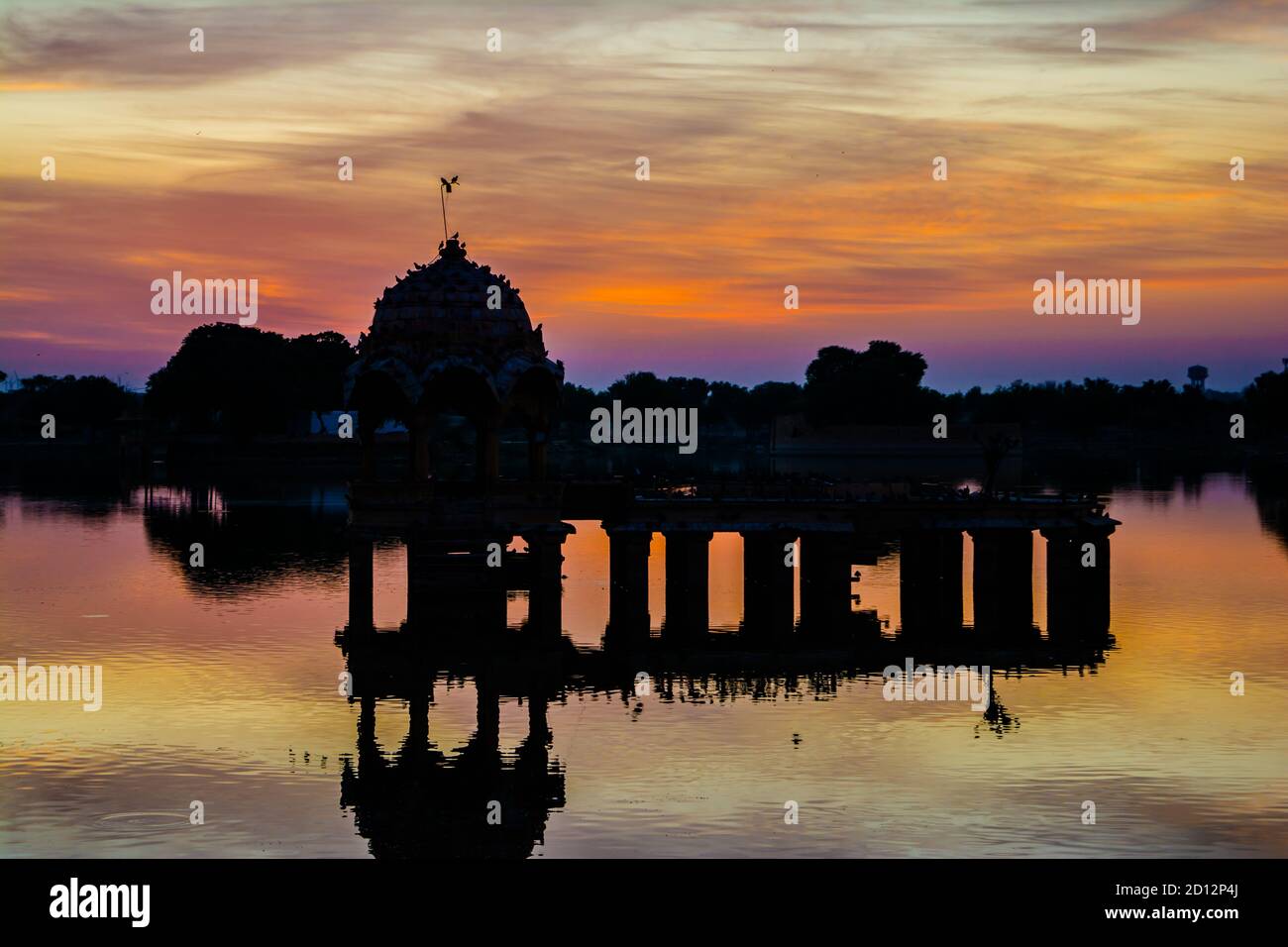 Gadsisar Sagar Lake in Jaisalmer Rajasthan, Beautiful view of Sunrise ...
