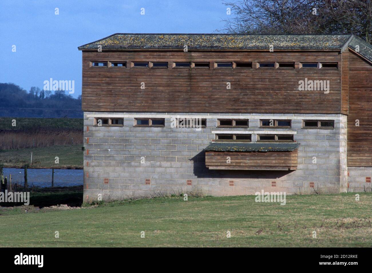 A bird hide at the Wildlife and Wetland Centre, Slimbridge ...
