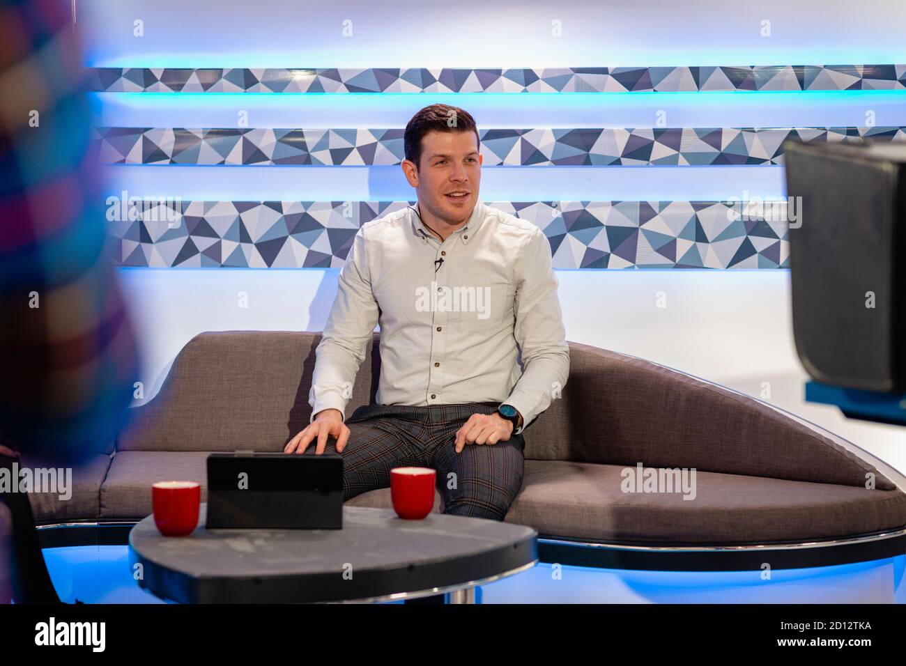 Filming for tv hi-res stock photography and images - Alamy