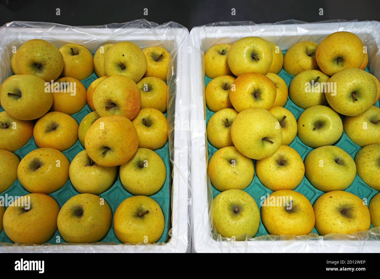 Chinese sand pear hi-res stock photography and images - Alamy