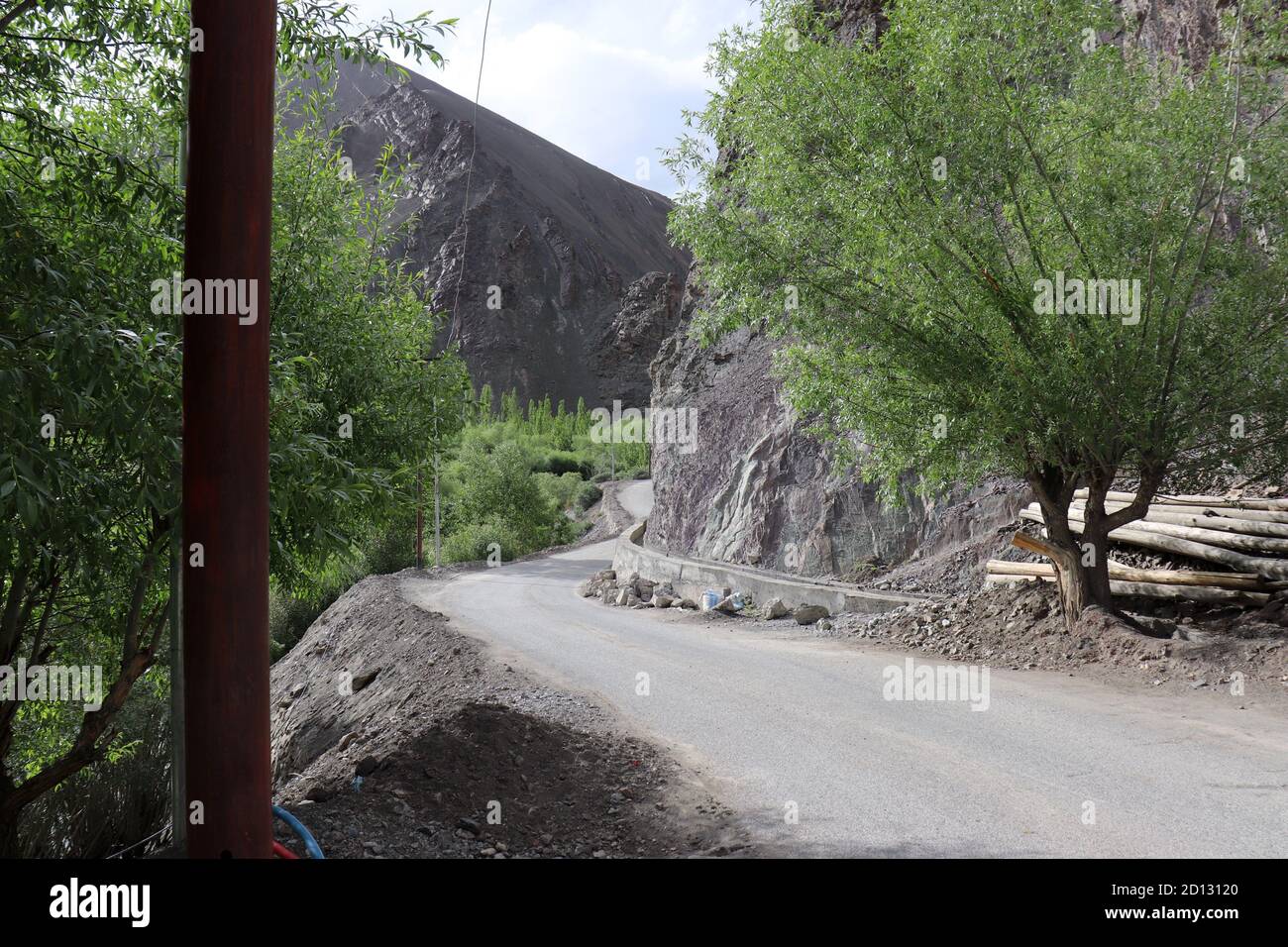 Beautiful valley of hilly area and mountains in india. Beautiful ...