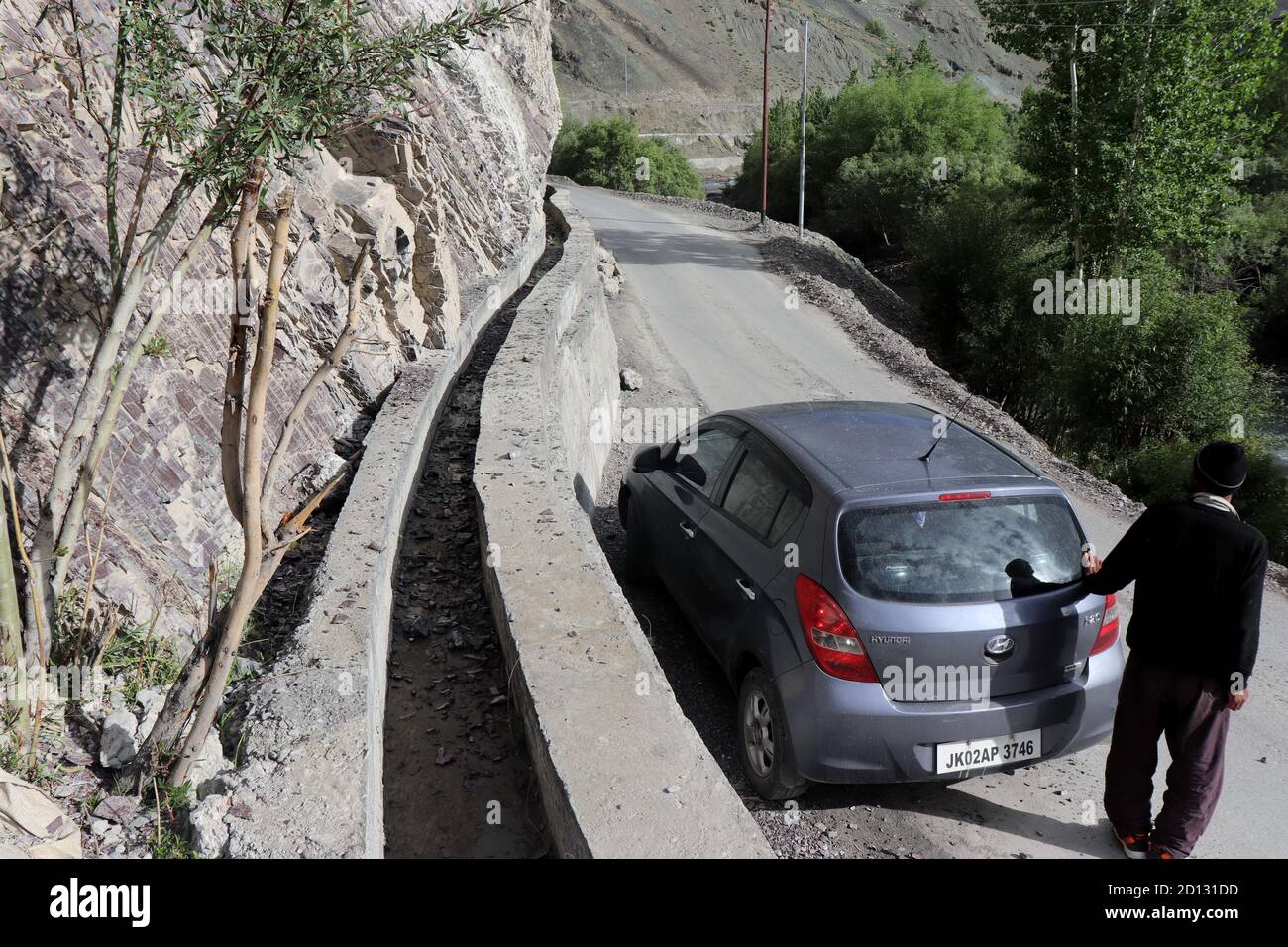 Beautiful valley of hilly area and mountains in india. Beautiful ...