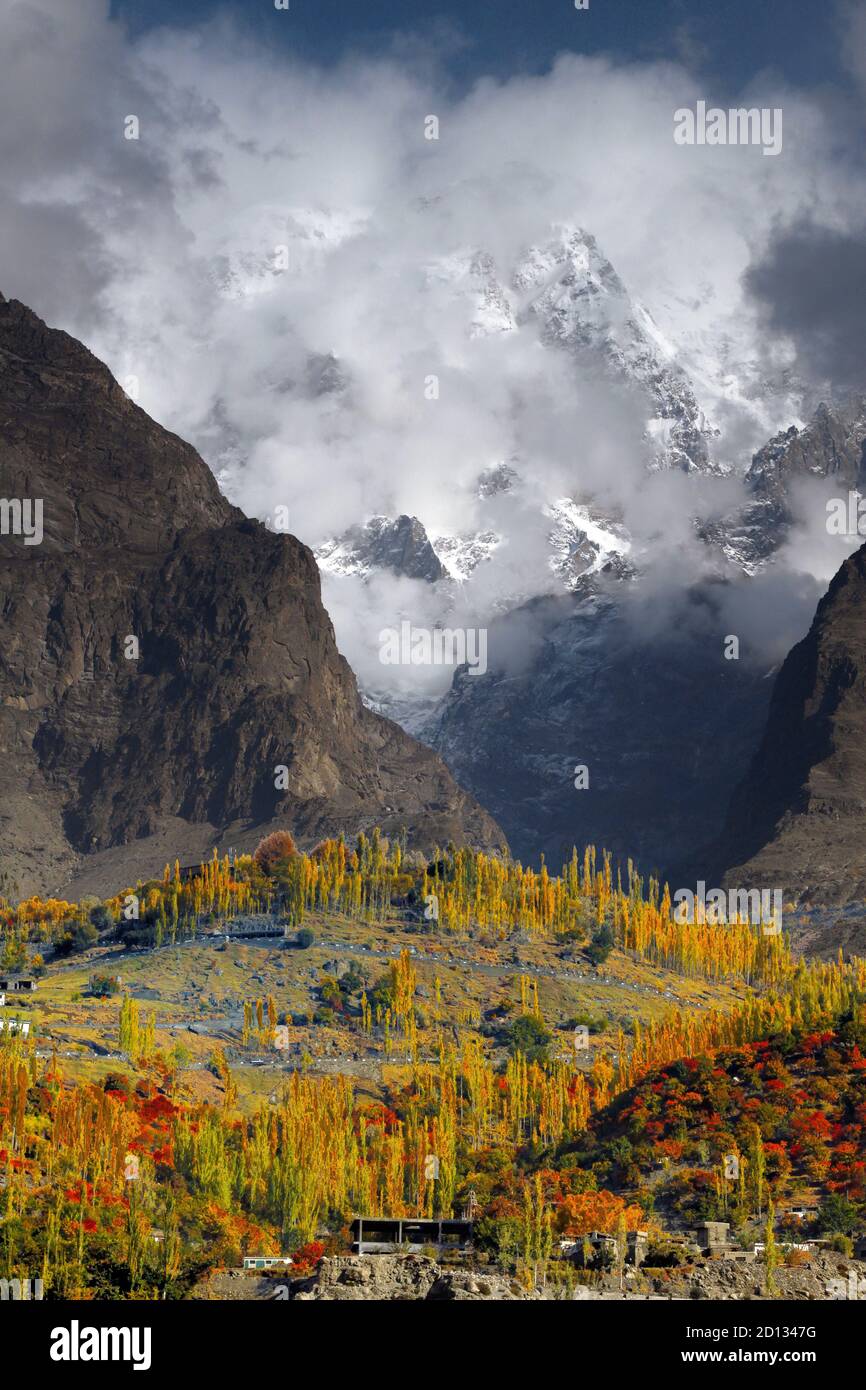 landscape photos of norhtern areas of gilgit baltistan in autumn season ...