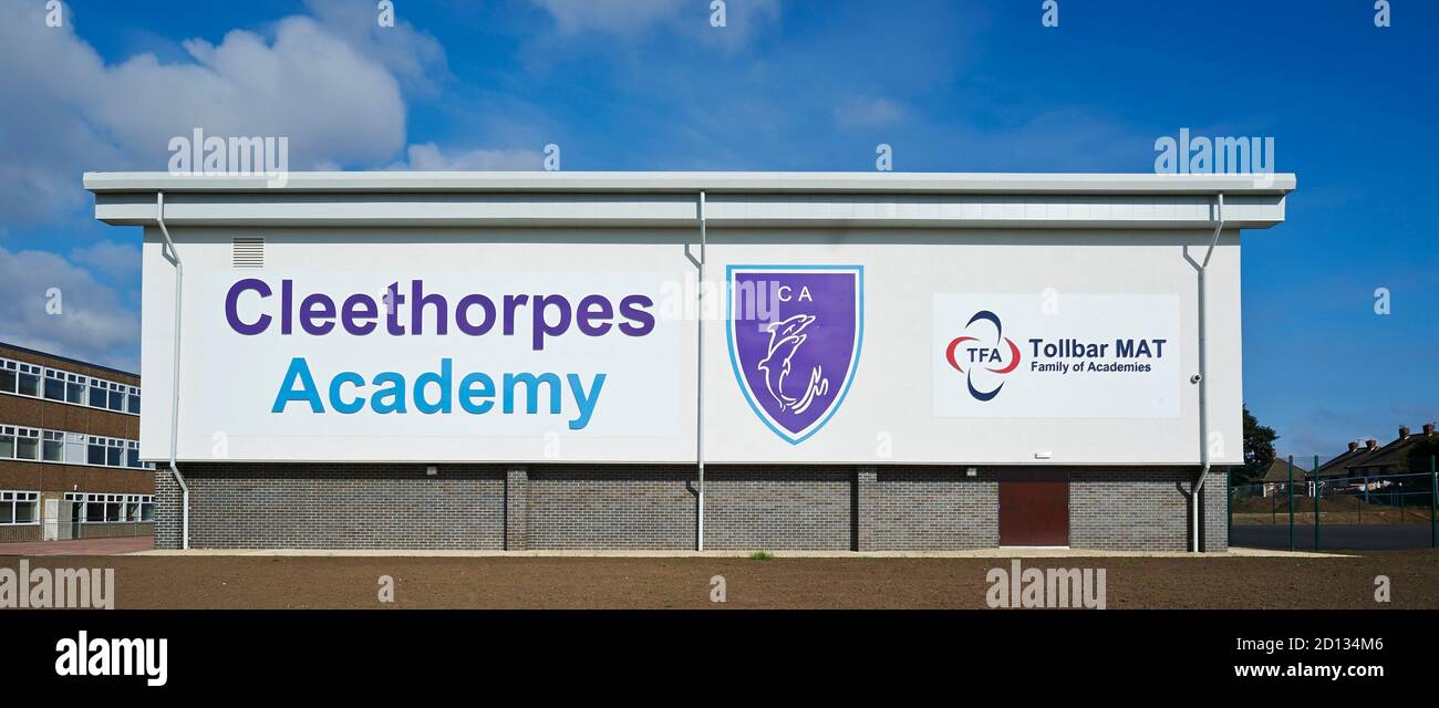 Secondary school uk building hi-res stock photography and images - Alamy