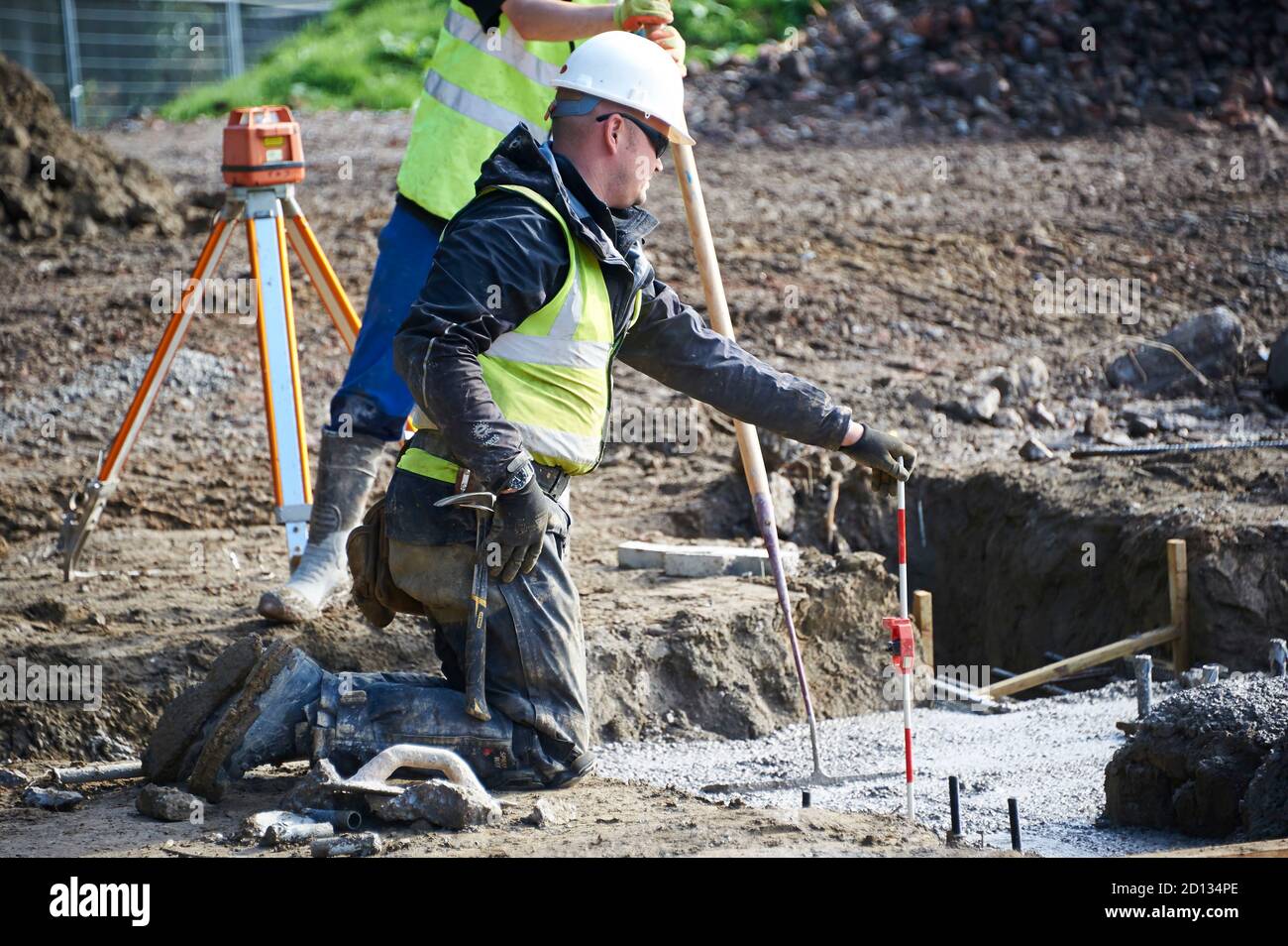 Construction workers uk hi-res stock photography and images - Alamy
