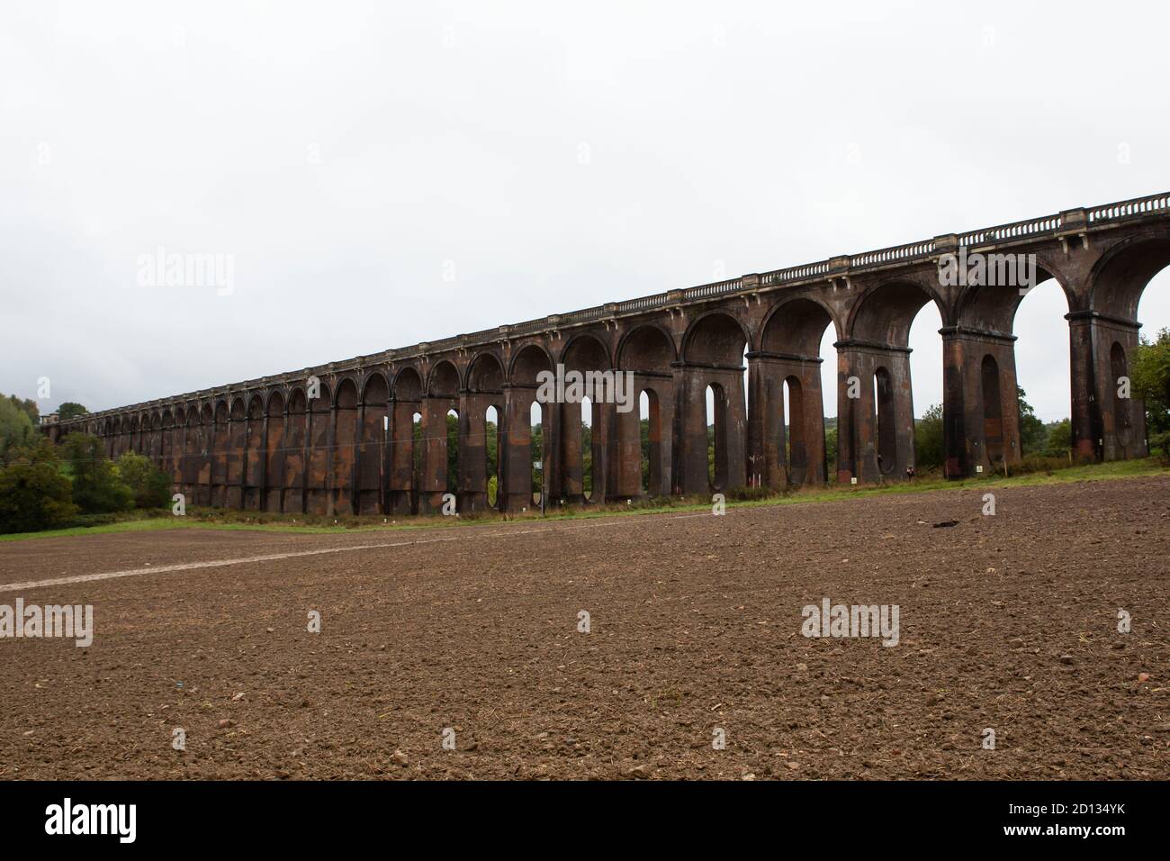 Side view of a viaduct from a distance Stock Photo - Alamy