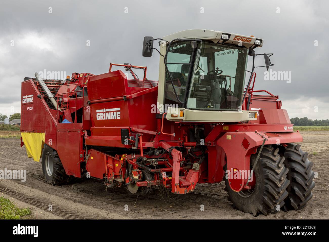 Grimme potato harvester hi-res stock photography and images - Alamy