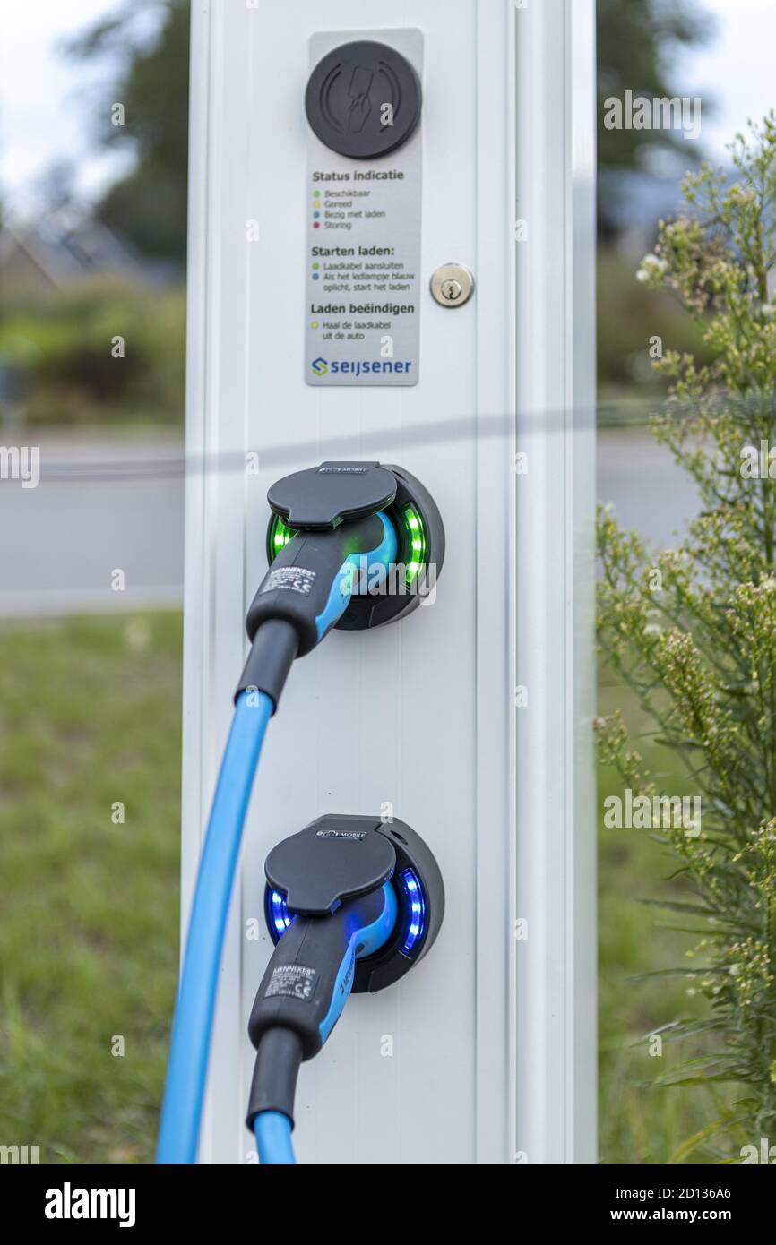 Pay and battery charging hi-res stock photography and images - Alamy