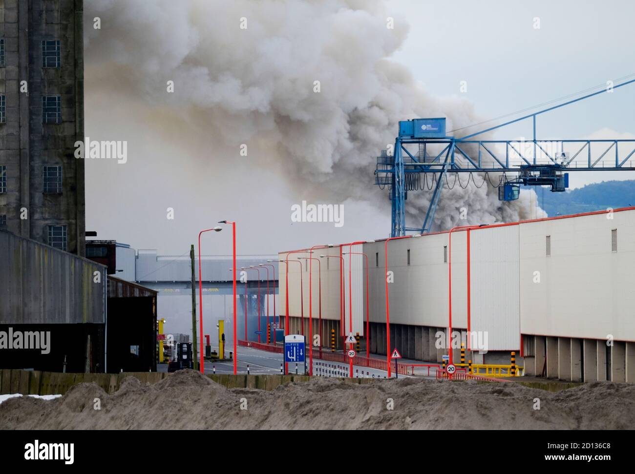 Fire m5 hi-res stock photography and images - Alamy