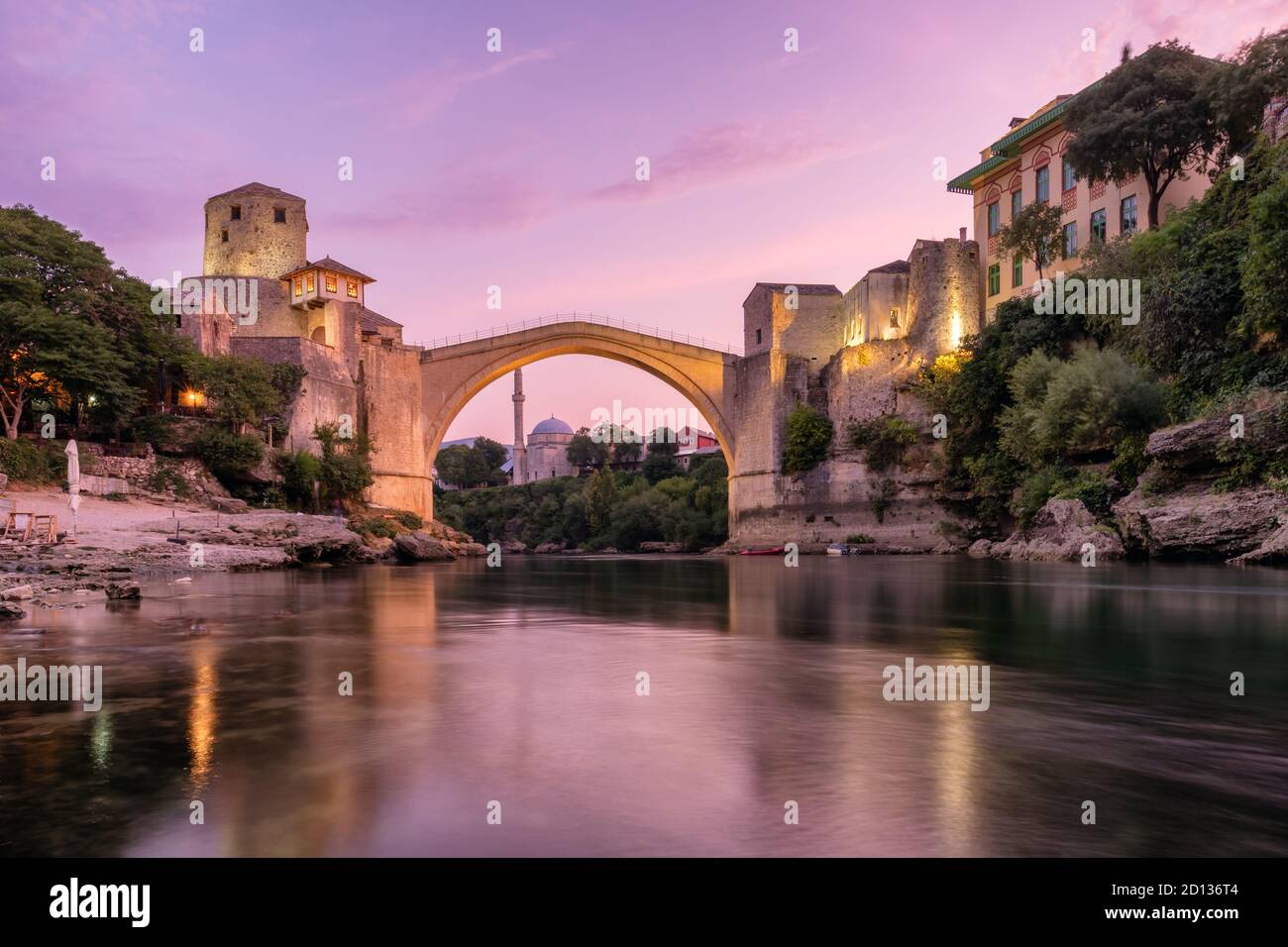 Stari Most bridge at dawn in old town of Mostar, BIH Stock Photo - Alamy