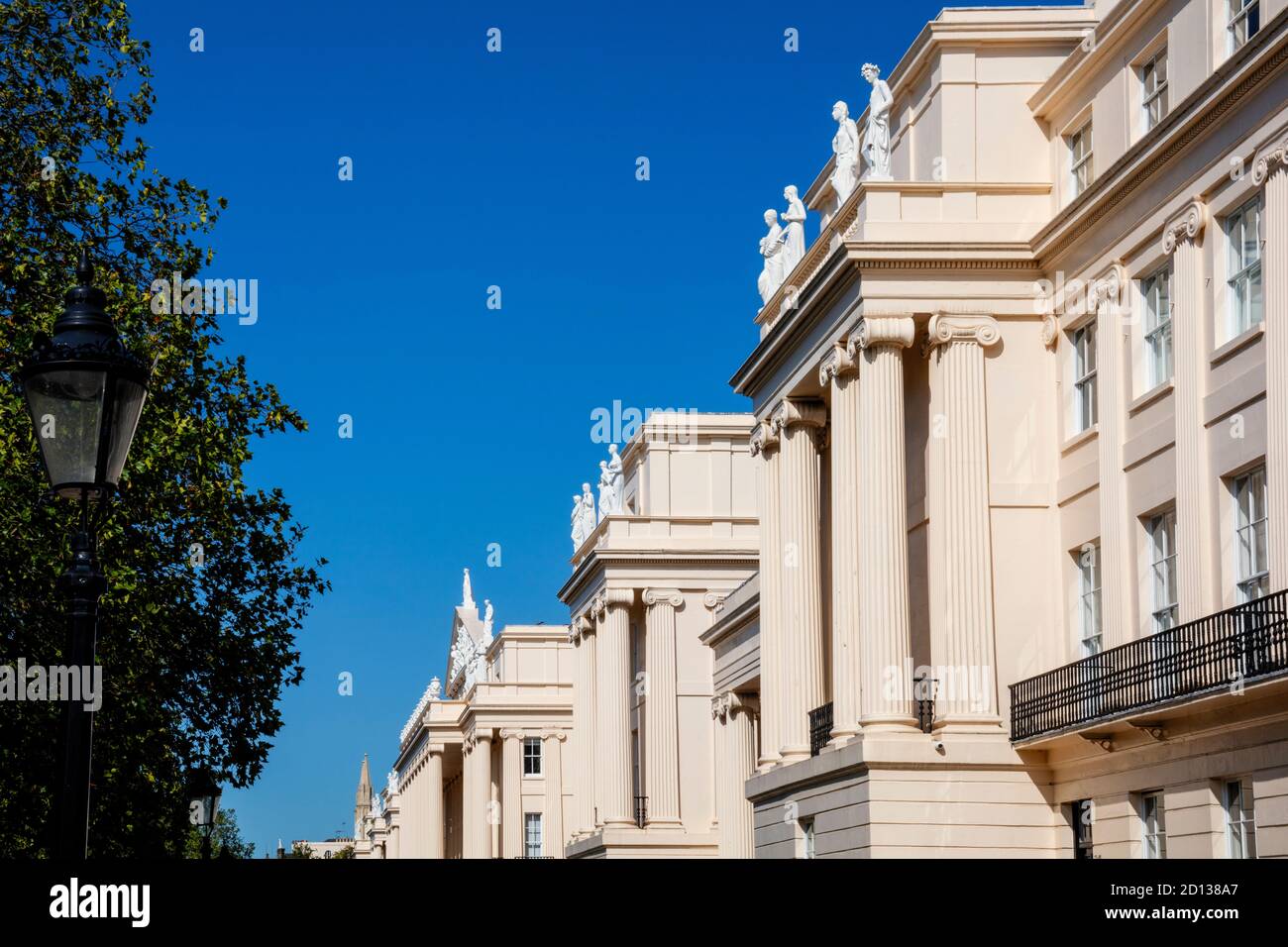 UK, London, Regent's Park. Luxurious neoclassical houses by royal ...