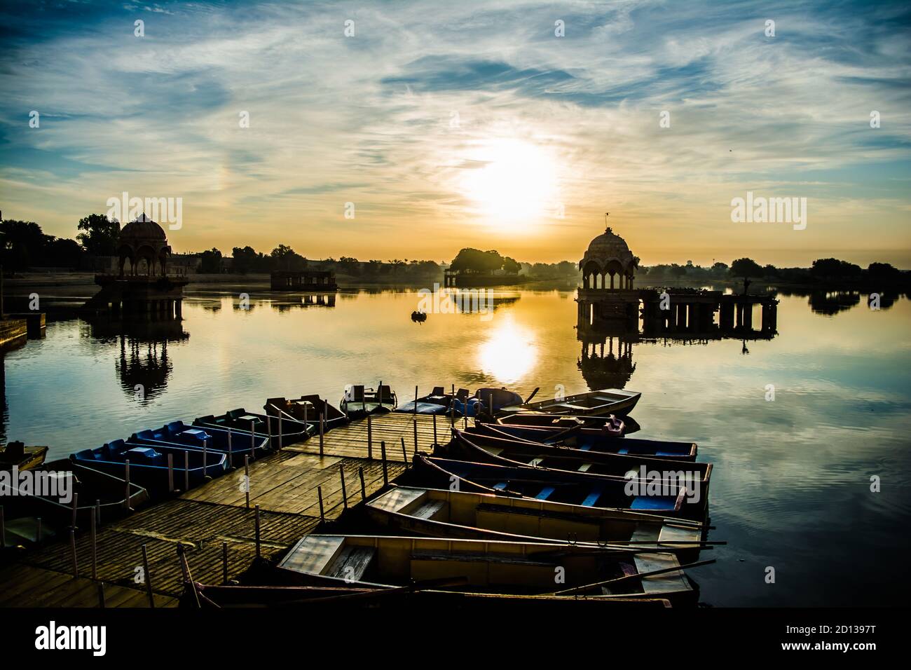 Gadsisar Sagar Lake in Jaisalmer Rajasthan, Beautiful view of Sunrise ...
