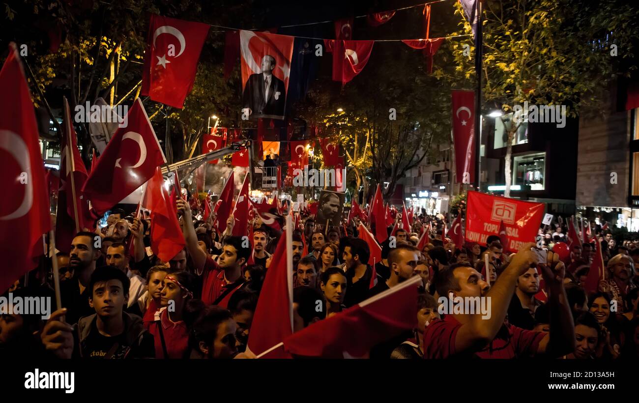 Istanbul, Turkey - October 2012: Turkish people celebration Republic ...