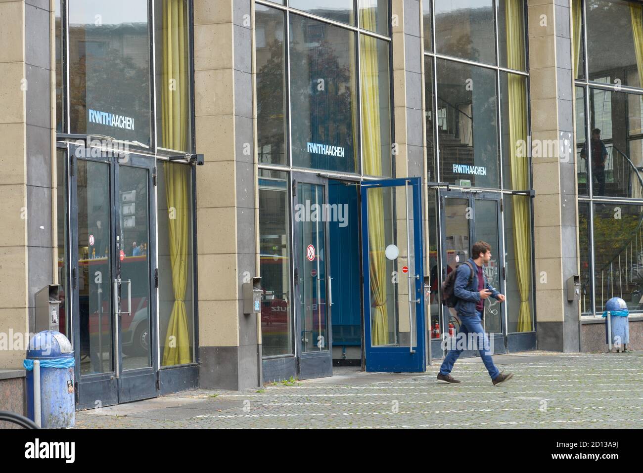 Auditorium menschen hi-res stock photography and images - Alamy