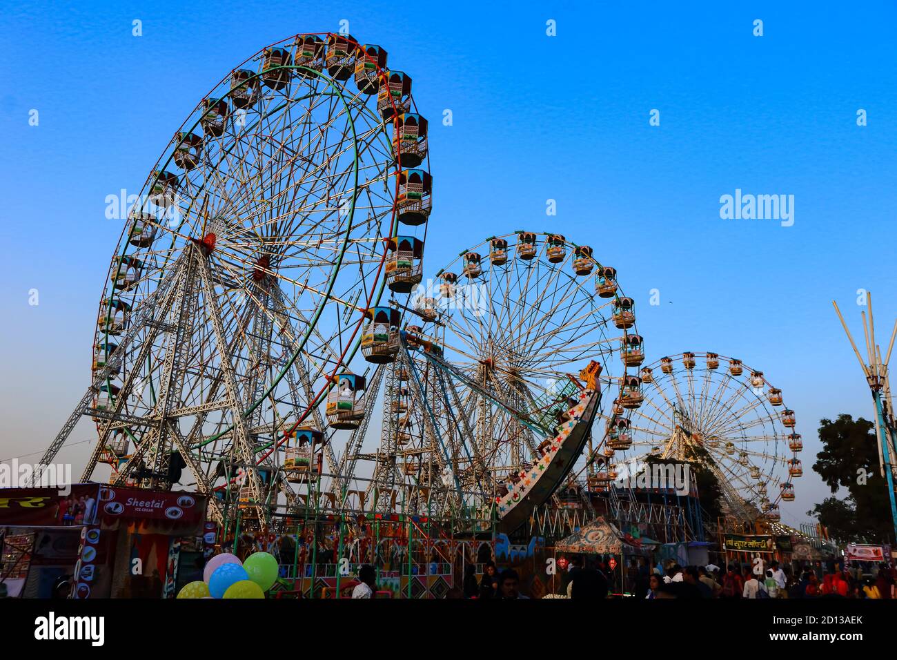 Giant wheel india hi-res stock photography and images - Alamy